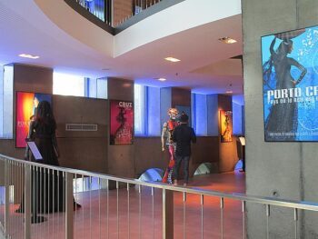 Trendy rooftop bar en terrace lounge in Gaia (Porto) • Follow my footprints