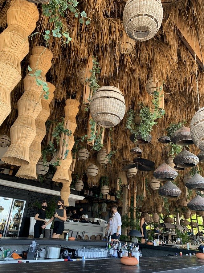 7 coole beach clubs op Elli Beach: trendy beach bars Rhodes Town ...