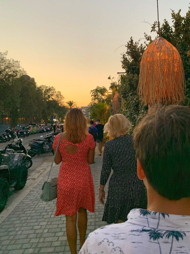 7 coole beach clubs op Elli Beach: trendy beach bars Rhodes Town ...